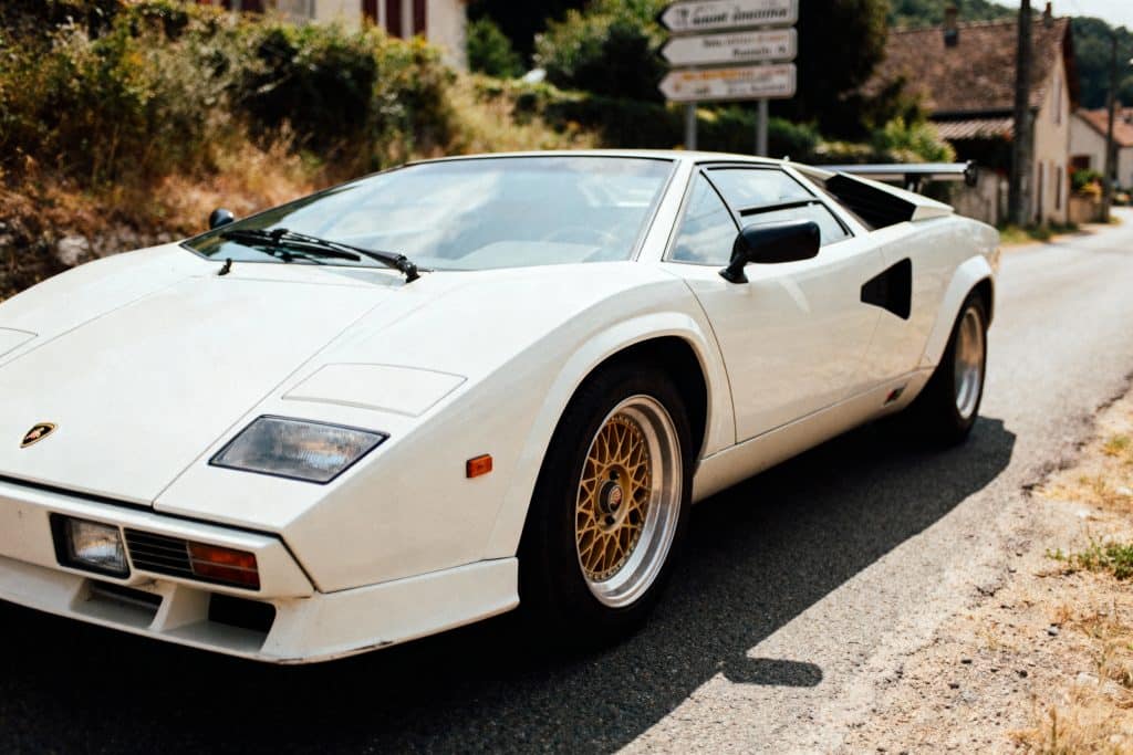 Countach Car : La Voiture Iconique à Découvrir ! 🚗